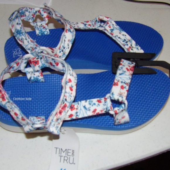 Time and Tru | Shoes | Nwt Time And Tru Floral Cushion Sole Hook Loop ...